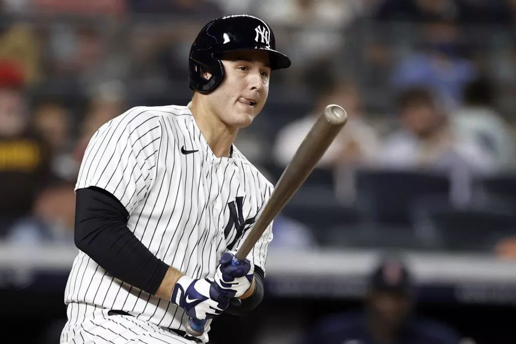 Anthony Rizzo's Bio, Net Worth, Height, Career, Wife